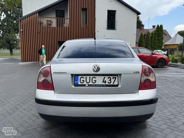 Pelēks Volkswagen Passat 2002 Panevēža, ar dzinēja tilpumu 1.90 L un nobraukumu 307 tūkst. km par 870 €, foto 8 vietnē AUTOMOTO.COM.LV