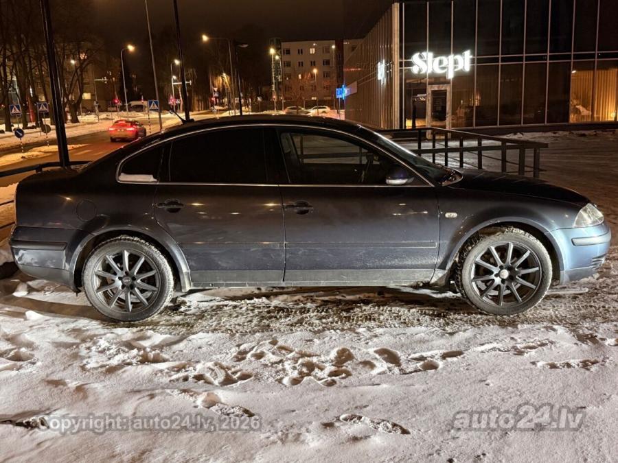 Pelēks Volkswagen Passat 2003 Tallina, ar dzinēja tilpumu 1.90 L un nobraukumu 0 tūkst. km par 2640 €, foto 3 vietnē AUTOMOTO.COM.LV