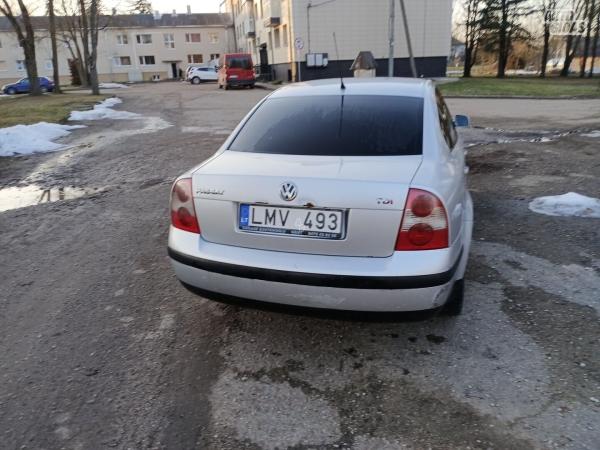 Pelēks Volkswagen Passat 2003 Šauļi, ar dzinēja tilpumu 1.90 L un nobraukumu 395 tūkst. km par 850 €, foto 5 vietnē AUTOMOTO.COM.LV