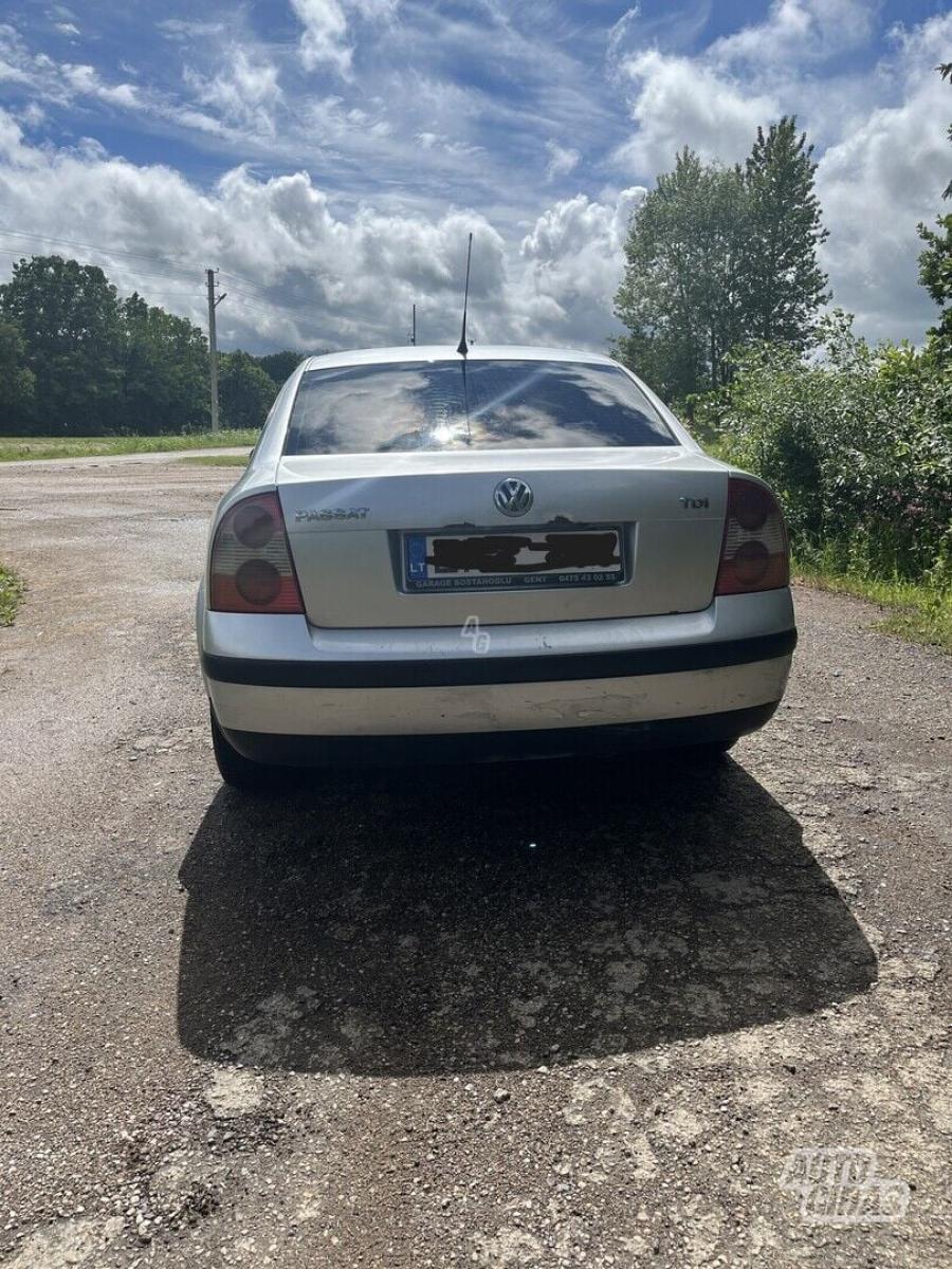 Pelēks Volkswagen Passat 2003 Kauņa, ar dzinēja tilpumu 1.90 L un nobraukumu 400 tūkst. km par 900 €, foto 5 vietnē AUTOMOTO.COM.LV