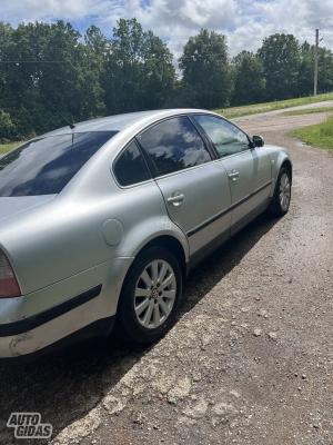 Pelēks Volkswagen Passat 2003 Kauņa, ar dzinēja tilpumu 1.90 L un nobraukumu 400 tūkst. km par 900 €, foto 6 vietnē AUTOMOTO.COM.LV