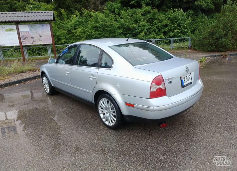 Grey Volkswagen Passat 2003 in Telschi, with an engine capacity of 1.80 L and mileage of 311 thousand km for 1950 €, photo 3 on AUTOMOTO.COM.LV