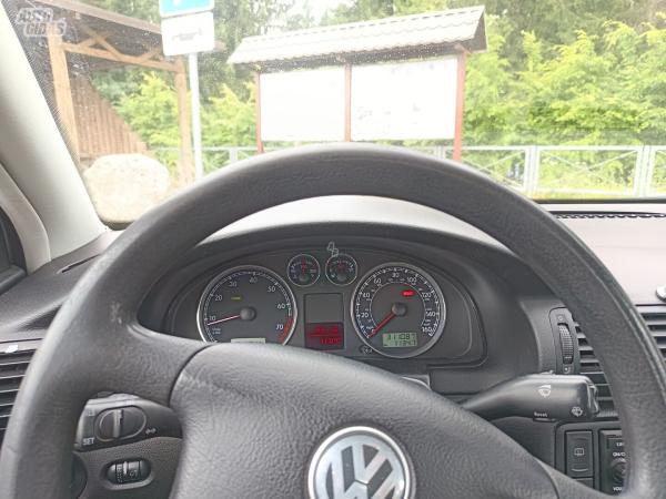 Pelēks Volkswagen Passat 2003 Telšiai, ar dzinēja tilpumu 1.80 L un nobraukumu 311 tūkst. km par 1950 €, foto 6 vietnē AUTOMOTO.COM.LV
