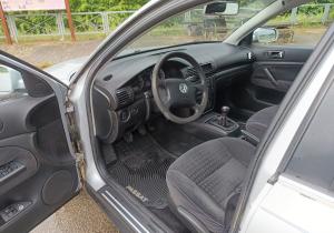 Grey Volkswagen Passat 2003 in Telschi, with an engine capacity of 1.80 L and mileage of 311 thousand km for 1950 €, photo 9 on AUTOMOTO.COM.LV