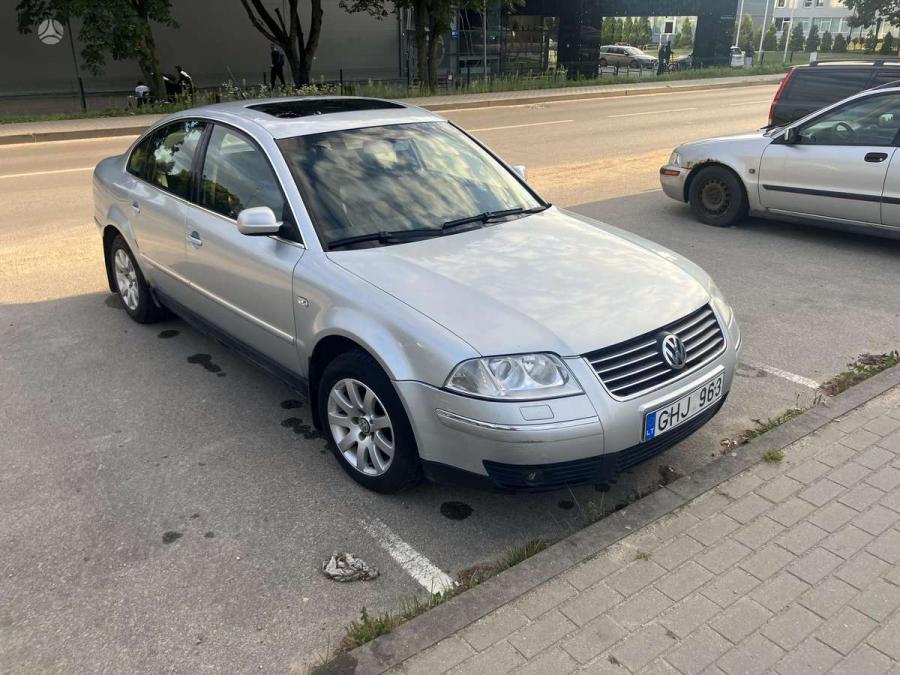 Pelēks Volkswagen Passat 2003 Kauņa, ar dzinēja tilpumu 1.90 L un nobraukumu 470 tūkst. km par 1600 €, foto 3 vietnē AUTOMOTO.COM.LV