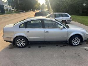 Pelēks Volkswagen Passat 2003 Kauņa, ar dzinēja tilpumu 1.90 L un nobraukumu 470 tūkst. km par 1600 €, foto 5 vietnē AUTOMOTO.COM.LV