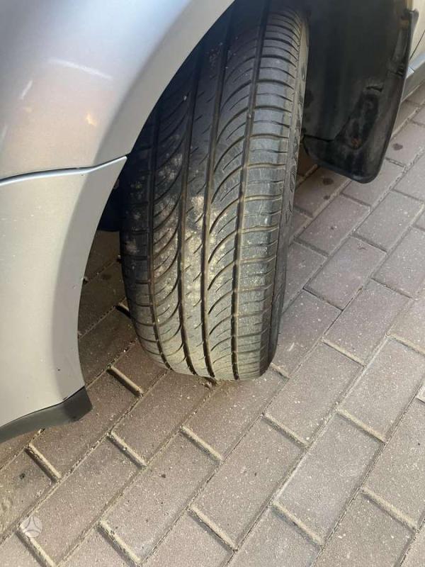 Pelēks Volkswagen Passat 2003 Kauņa, ar dzinēja tilpumu 1.90 L un nobraukumu 470 tūkst. km par 1600 €, foto 9 vietnē AUTOMOTO.COM.LV