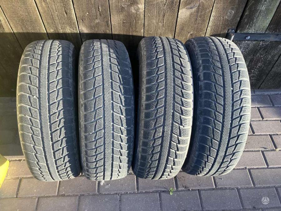 Pelēks Volkswagen Passat 2003 Kauņa, ar dzinēja tilpumu 1.90 L un nobraukumu 470 tūkst. km par 1600 €, foto 16 vietnē AUTOMOTO.COM.LV