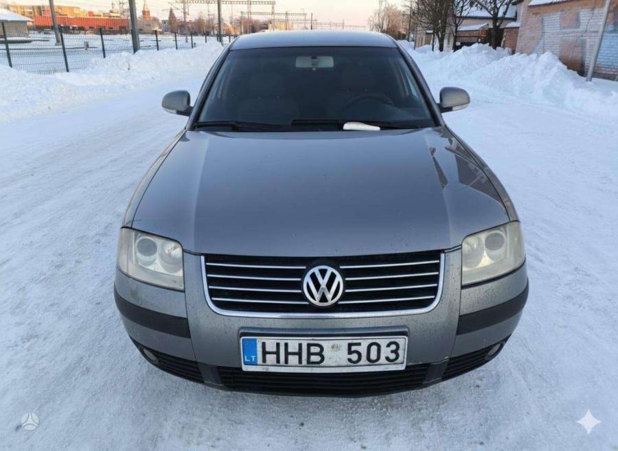 Grey Volkswagen Passat 2004 in Siauliai, with an engine capacity of 1.90 L and mileage of 334 thousand km for 1290 €, photo 2 on AUTOMOTO.COM.LV