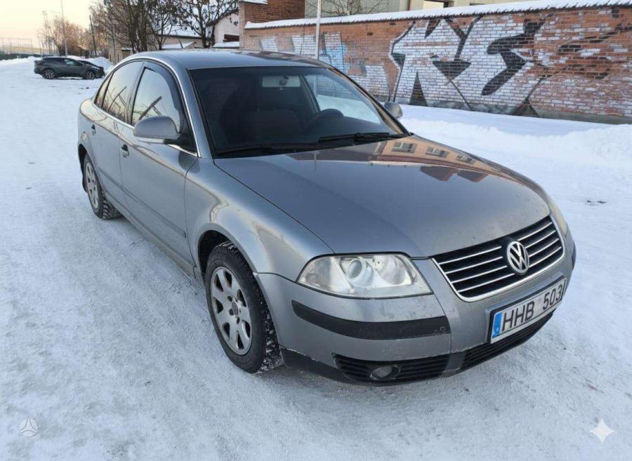 Grey Volkswagen Passat 2004 in Siauliai, with an engine capacity of 1.90 L and mileage of 334 thousand km for 1290 €, photo 3 on AUTOMOTO.COM.LV