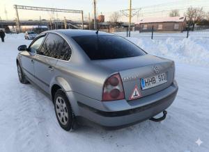 Grey Volkswagen Passat 2004 in Siauliai, with an engine capacity of 1.90 L and mileage of 334 thousand km for 1290 €, photo 6 on AUTOMOTO.COM.LV
