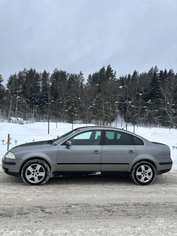 Pelēks Volkswagen Passat 2004 Viļņa, ar dzinēja tilpumu 1.90 L un nobraukumu 378 tūkst. km par 1199 €, foto 6 vietnē AUTOMOTO.COM.LV