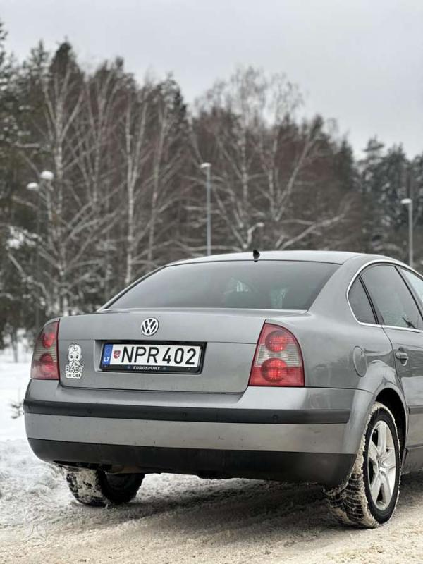 Pelēks Volkswagen Passat 2004 Viļņa, ar dzinēja tilpumu 1.90 L un nobraukumu 378 tūkst. km par 1199 €, foto 7 vietnē AUTOMOTO.COM.LV