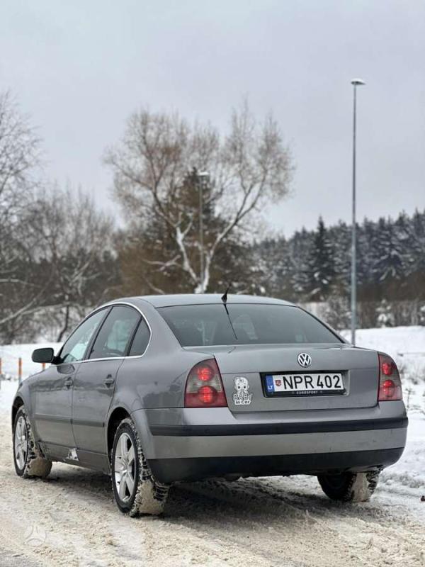 Pelēks Volkswagen Passat 2004 Viļņa, ar dzinēja tilpumu 1.90 L un nobraukumu 378 tūkst. km par 1199 €, foto 10 vietnē AUTOMOTO.COM.LV