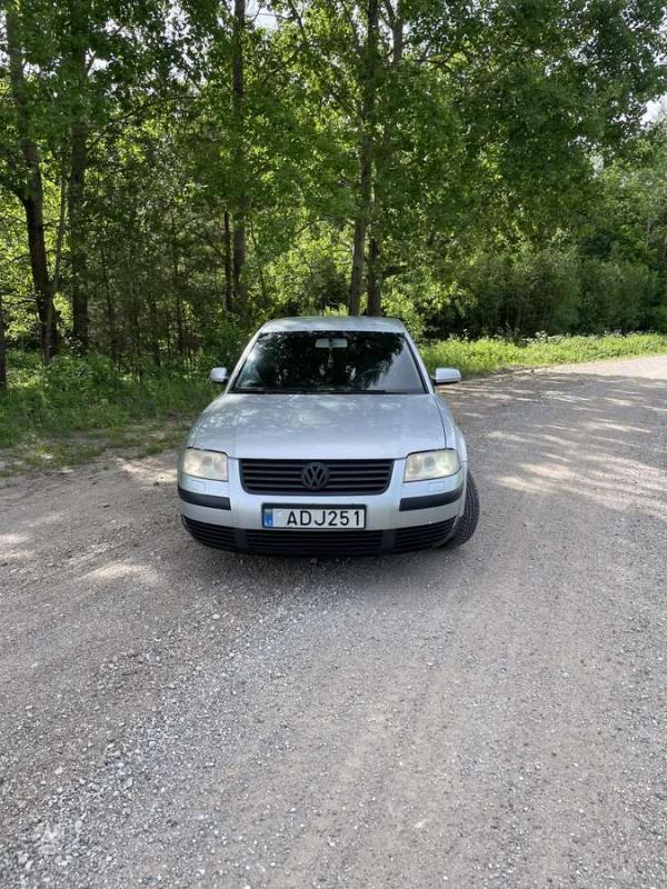 Pelēks Volkswagen Passat 2004 Tauragė, ar dzinēja tilpumu 1.90 L un nobraukumu 290 tūkst. km par 900 €, foto 3 vietnē AUTOMOTO.COM.LV