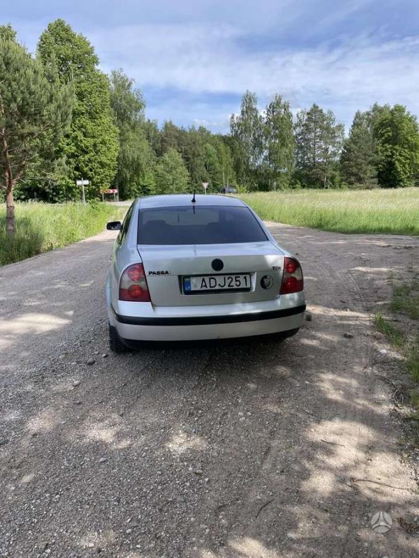 Pelēks Volkswagen Passat 2004 Tauragė, ar dzinēja tilpumu 1.90 L un nobraukumu 290 tūkst. km par 900 €, foto 8 vietnē AUTOMOTO.COM.LV