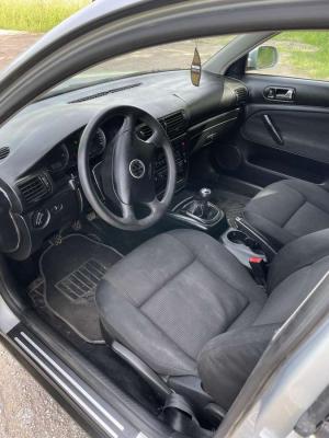Grey Volkswagen Passat 2004 in Taurage, with an engine capacity of 1.90 L and mileage of 290 thousand km for 900 €, photo 14 on AUTOMOTO.COM.LV