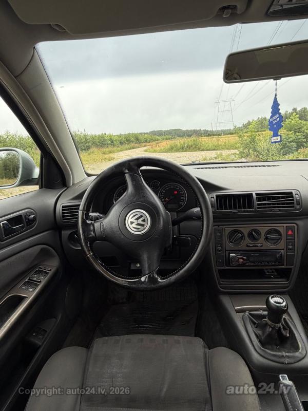 Grey Volkswagen Passat 2004 in Mustvee, with an engine capacity of 1.90 L and mileage of 0 thousand km for 650 €, photo 6 on AUTOMOTO.COM.LV