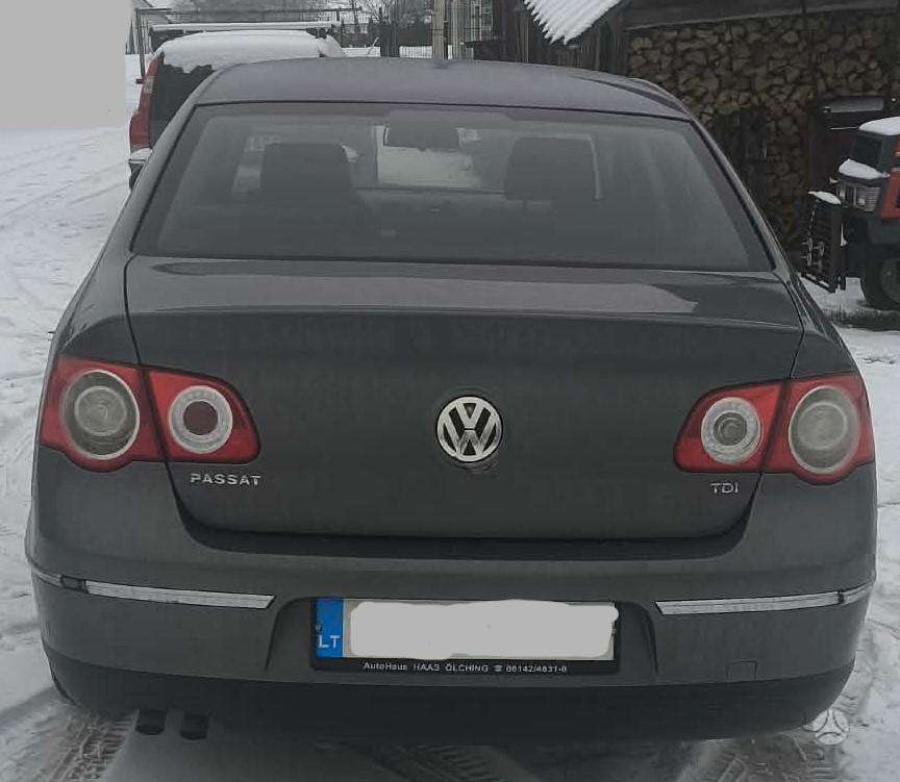 Grey Volkswagen Passat 2005 in Vilnius, with an engine capacity of 1.90 L and mileage of 362 thousand km for 1300 €, photo 6 on AUTOMOTO.COM.LV