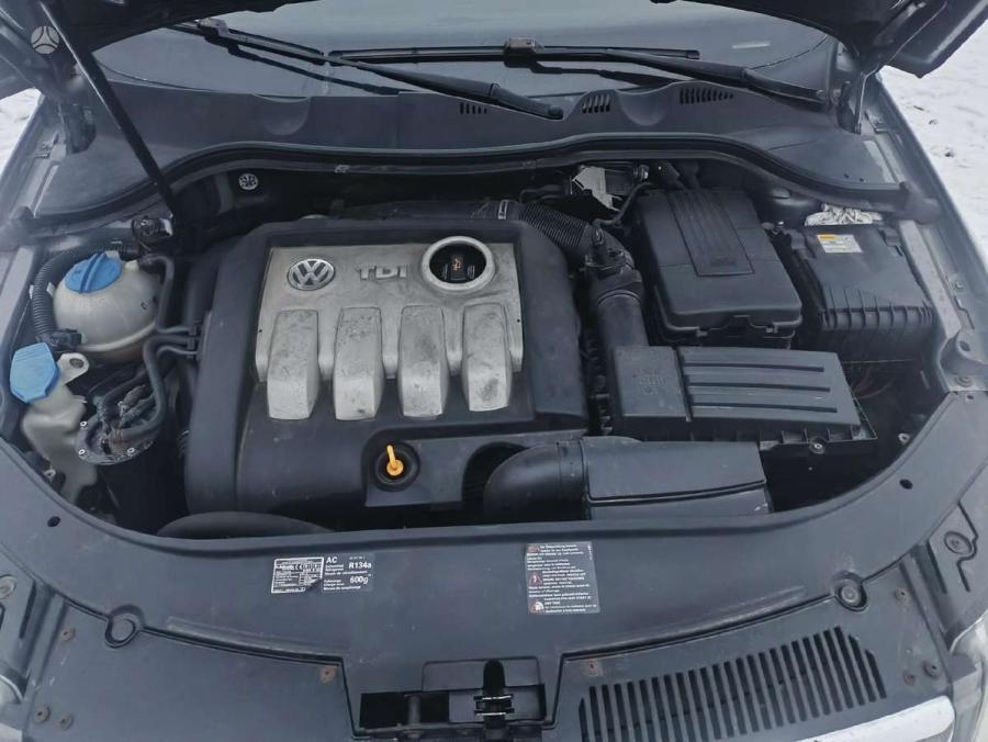 Grey Volkswagen Passat 2005 in Vilnius, with an engine capacity of 1.90 L and mileage of 362 thousand km for 1300 €, photo 10 on AUTOMOTO.COM.LV
