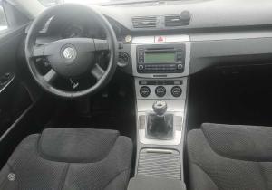 Grey Volkswagen Passat 2005 in Vilnius, with an engine capacity of 1.90 L and mileage of 362 thousand km for 1300 €, photo 11 on AUTOMOTO.COM.LV
