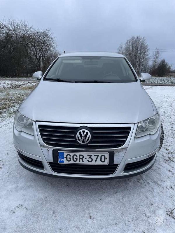 Grey Volkswagen Passat 2005 in Alytus, with an engine capacity of 2.00 L and mileage of 190 thousand km for 2200 €, photo 2 on AUTOMOTO.COM.LV