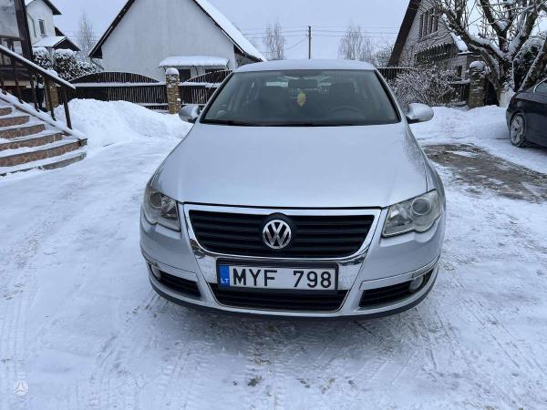 Pelēks Volkswagen Passat 2005 Pasvalys, ar dzinēja tilpumu 1.98 L un nobraukumu 235 tūkst. km par 2200 €, foto 2 vietnē AUTOMOTO.COM.LV