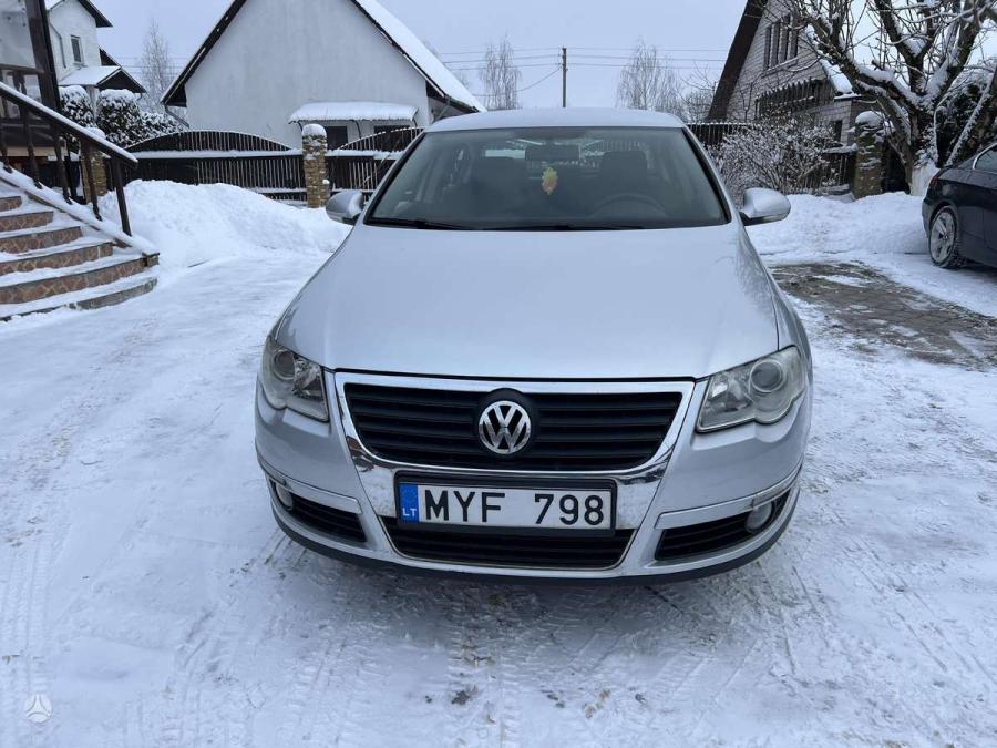 Grey Volkswagen Passat 2005 in Pasvalys, with an engine capacity of 1.98 L and mileage of 235 thousand km for 2200 €, photo 2 on AUTOMOTO.COM.LV
