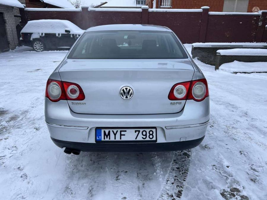 Grey Volkswagen Passat 2005 in Pasvalys, with an engine capacity of 1.98 L and mileage of 235 thousand km for 2200 €, photo 5 on AUTOMOTO.COM.LV