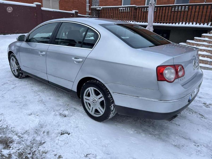 Grey Volkswagen Passat 2005 in Pasvalys, with an engine capacity of 1.98 L and mileage of 235 thousand km for 2200 €, photo 6 on AUTOMOTO.COM.LV