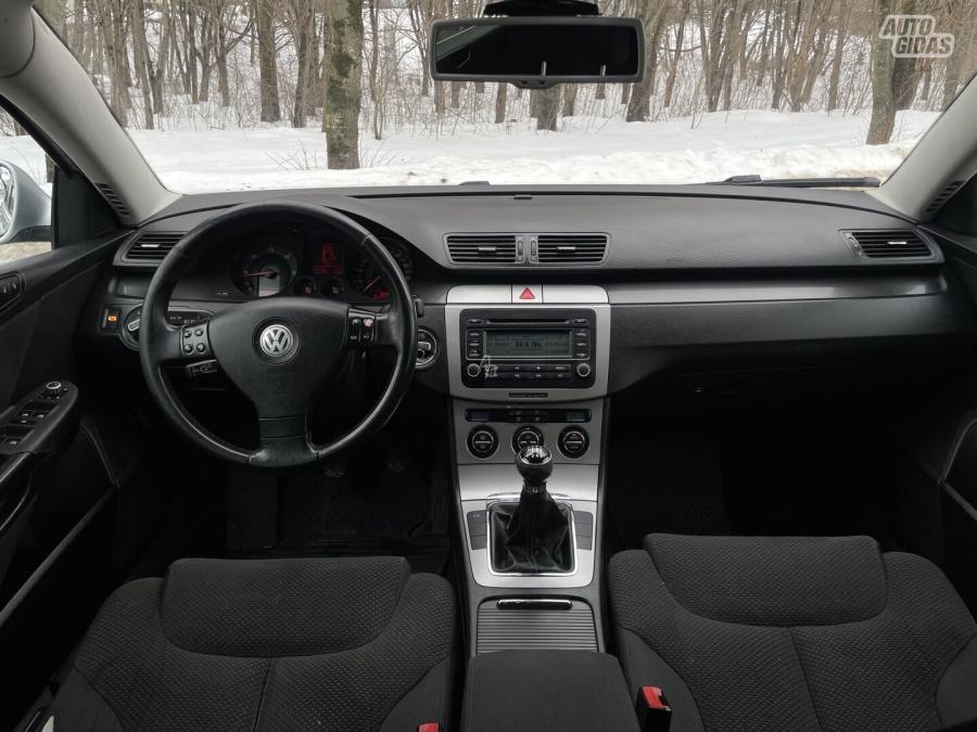 Pelēks Volkswagen Passat 2005 Šilutė, ar dzinēja tilpumu 2.00 L un nobraukumu 383 tūkst. km par 1850 €, foto 10 vietnē AUTOMOTO.COM.LV