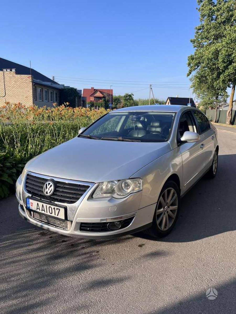 Grey Volkswagen Passat 2005 in Vilkaviskis, with an engine capacity of 1.90 L and mileage of 330 thousand km for 1050 €, photo 1 on AUTOMOTO.COM.LV