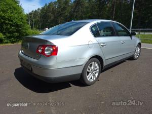 Grey Volkswagen Passat 2005 in Parnu, with an engine capacity of 2.00 L and mileage of 223 thousand km for 750 €, photo 5 on AUTOMOTO.COM.LV