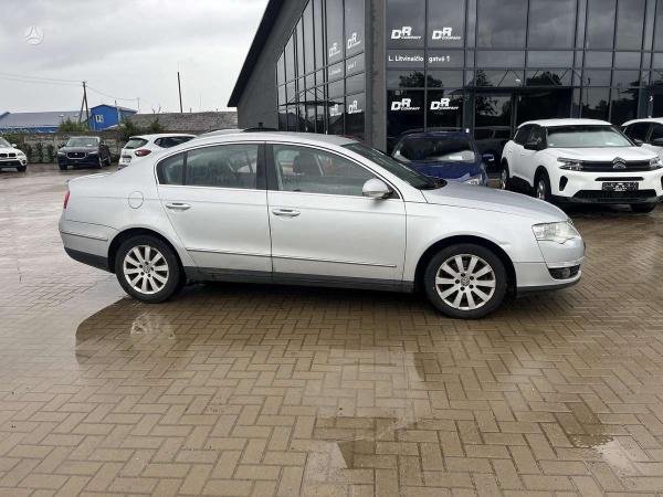 Pelēks Volkswagen Passat 2005 Tauragė, ar dzinēja tilpumu 1.97 L un nobraukumu 351 tūkst. km par 1700 €, foto 5 vietnē AUTOMOTO.COM.LV