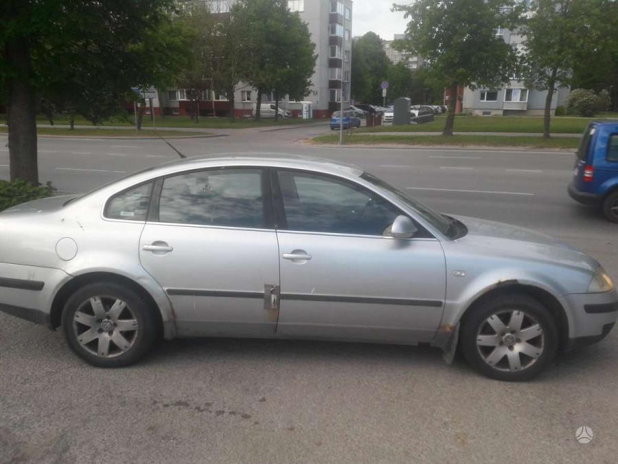Pelēks Volkswagen Passat 2005 Šauļi, ar dzinēja tilpumu 1.90 L un nobraukumu 328 tūkst. km par 500 €, foto 3 vietnē AUTOMOTO.COM.LV