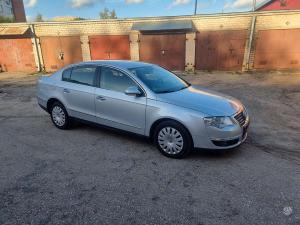 Grey Volkswagen Passat 2006 in Alytus, with an engine capacity of 1.97 L and mileage of 270 thousand km for 2190 €, photo 2 on AUTOMOTO.COM.LV