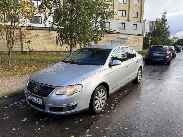 Grey Volkswagen Passat 2006 in Vilnius, with an engine capacity of 1.97 L and mileage of 439 thousand km for 1400 €, photo 2 on AUTOMOTO.COM.LV