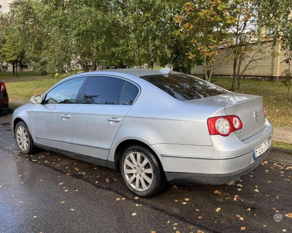 Grey Volkswagen Passat 2006 in Vilnius, with an engine capacity of 1.97 L and mileage of 439 thousand km for 1400 €, photo 5 on AUTOMOTO.COM.LV