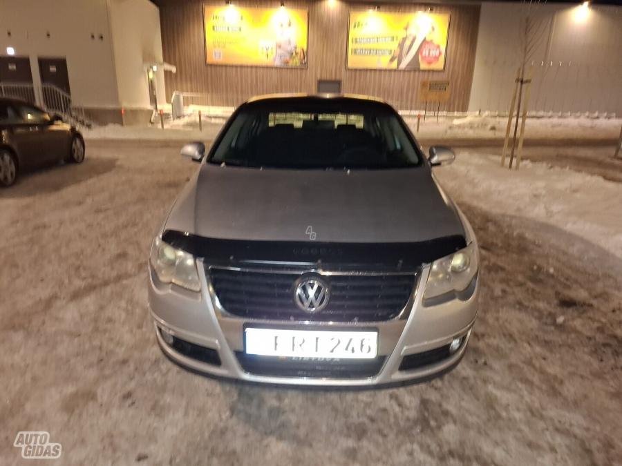 Grey Volkswagen Passat 2006 in Ukmerge, with an engine capacity of 1.90 L and mileage of 379 thousand km for 950 €, photo 2 on AUTOMOTO.COM.LV