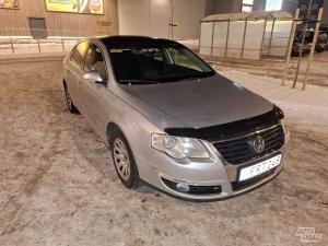 Grey Volkswagen Passat 2006 in Ukmerge, with an engine capacity of 1.90 L and mileage of 379 thousand km for 950 €, photo 3 on AUTOMOTO.COM.LV