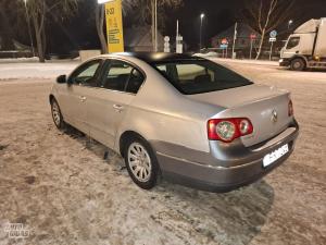 Grey Volkswagen Passat 2006 in Ukmerge, with an engine capacity of 1.90 L and mileage of 379 thousand km for 950 €, photo 7 on AUTOMOTO.COM.LV