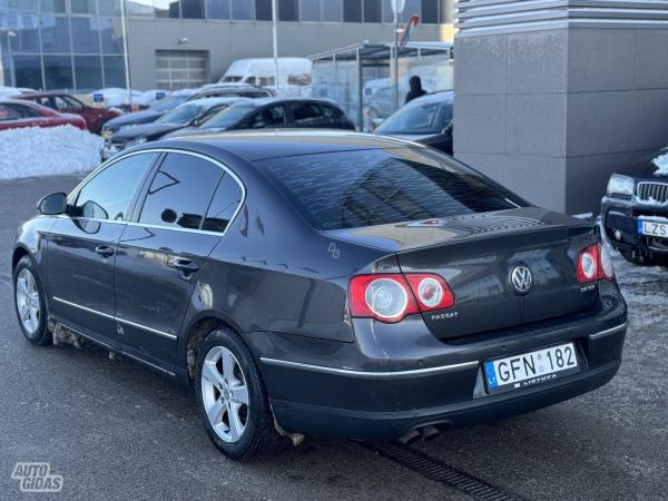 Pelēks Volkswagen Passat 2006 Viļņa, ar dzinēja tilpumu 2.00 L un nobraukumu 330 tūkst. km par 1399 €, foto 4 vietnē AUTOMOTO.COM.LV