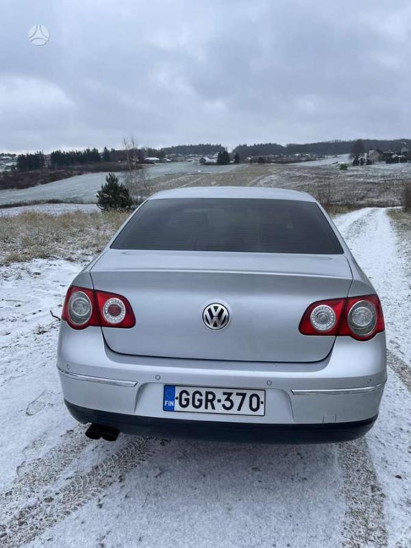 Grey Volkswagen Passat 2006 in Alytus, with an engine capacity of 2.00 L and mileage of 195 thousand km for 2200 €, photo 6 on AUTOMOTO.COM.LV