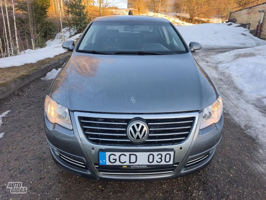Grey Volkswagen Passat 2006 in Vilnius, with an engine capacity of 2.00 L and mileage of 300 thousand km for 1000 €, photo 2 on AUTOMOTO.COM.LV