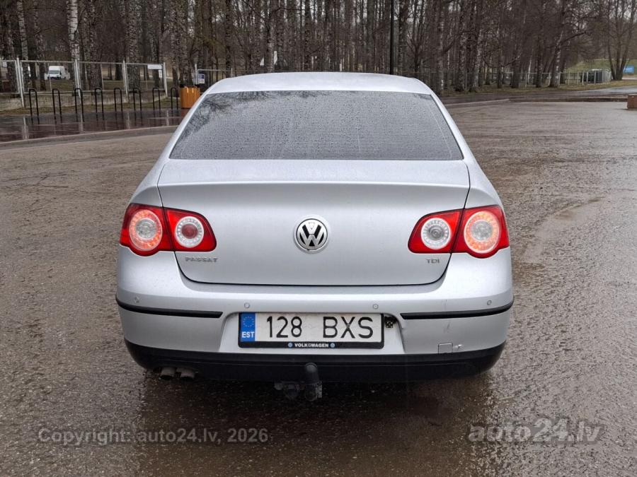 Pelēks Volkswagen Passat 2006 Tartu, ar dzinēja tilpumu 1.90 L un nobraukumu 350 tūkst. km par 1999 €, foto 4 vietnē AUTOMOTO.COM.LV