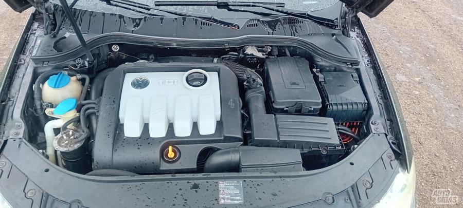 Pelēks Volkswagen Passat 2006 Panevēža, ar dzinēja tilpumu 1.90 L un nobraukumu 420 tūkst. km par 1650 €, foto 18 vietnē AUTOMOTO.COM.LV
