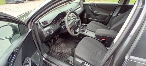 Pelēks Volkswagen Passat 2006 Panevēža, ar dzinēja tilpumu 1.90 L un nobraukumu 420 tūkst. km par 1650 €, foto 8 vietnē AUTOMOTO.COM.LV