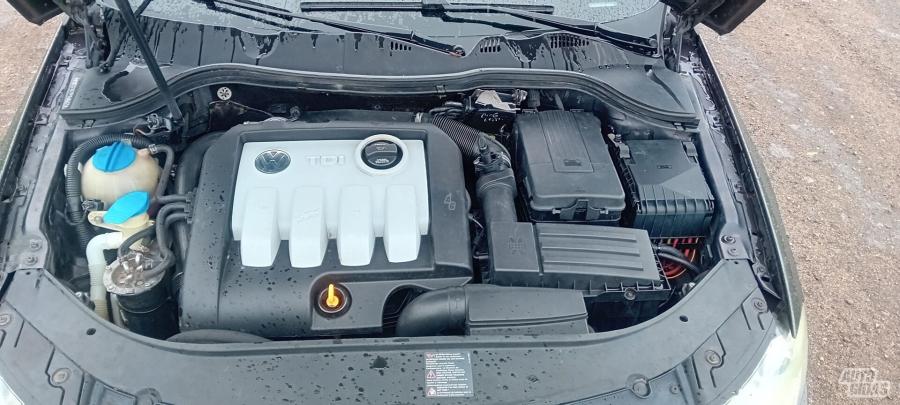 Grey Volkswagen Passat 2006 in Panevezys, with an engine capacity of 1.90 L and mileage of 420 thousand km for 1650 €, photo 18 on AUTOMOTO.COM.LV