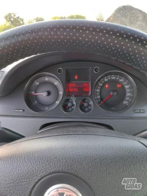 Grey Volkswagen Passat 2006 in Pakruojis, with an engine capacity of 1.90 L and mileage of 369 thousand km for 1750 €, photo 9 on AUTOMOTO.COM.LV