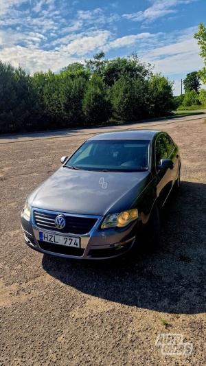 Pelēks Volkswagen Passat 2006 Šilutė, ar dzinēja tilpumu 1.90 L un nobraukumu 400 tūkst. km par 1400 €, foto 1 vietnē AUTOMOTO.COM.LV